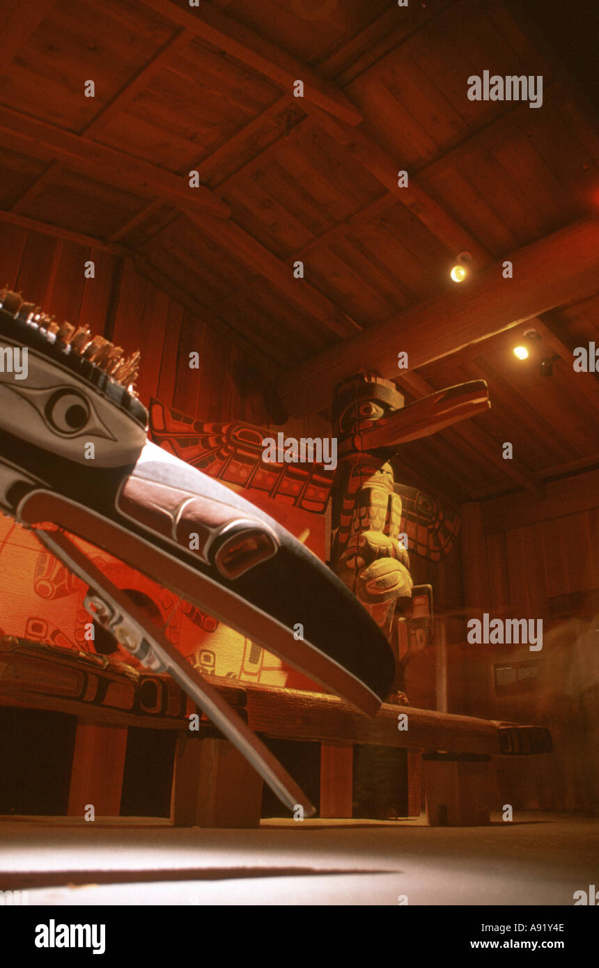 Longhouse totem pole victoria hi-res stock photography and images - Alamy