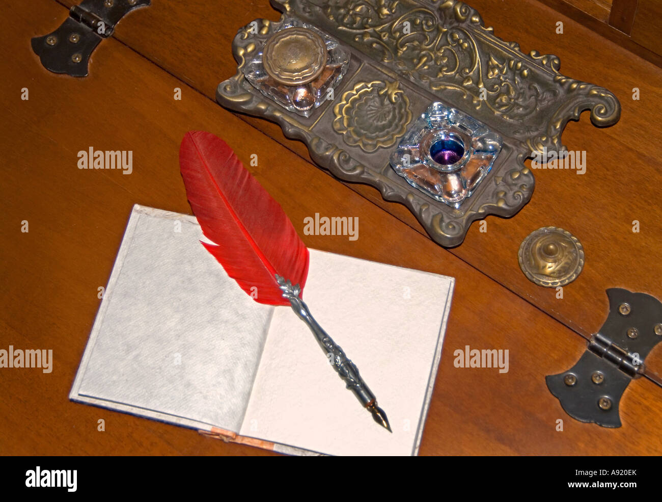 Quill writing hi-res stock photography and images - Alamy