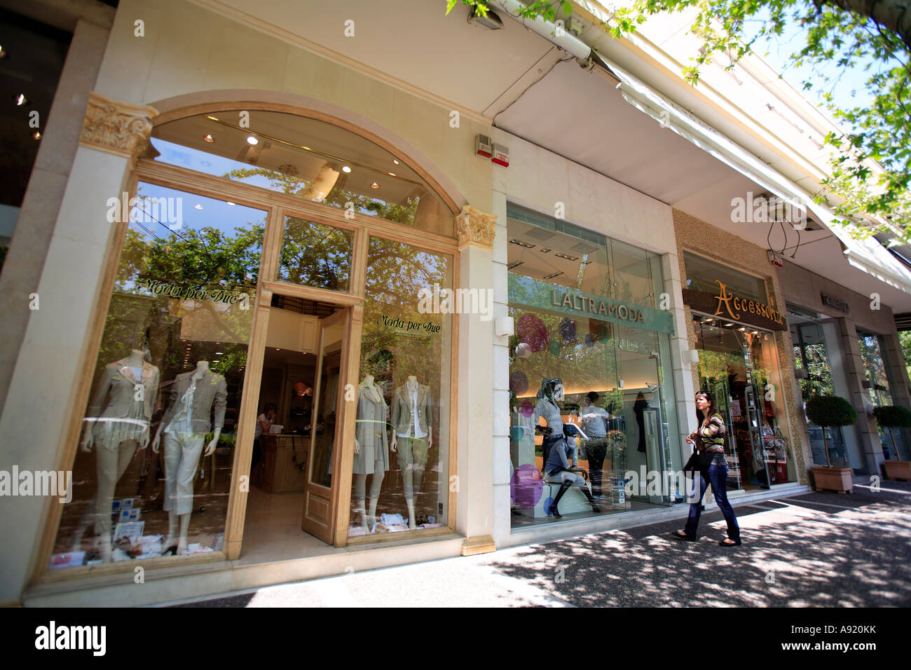 GREECE ATTICA ATHENS A LEAFY STREET WITH DESIGNER SHOPS IN KIFISSIA ...