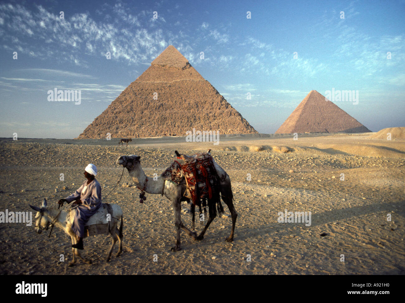 EGYPT: Pyramids at Gizeh (Giza Stock Photo - Alamy