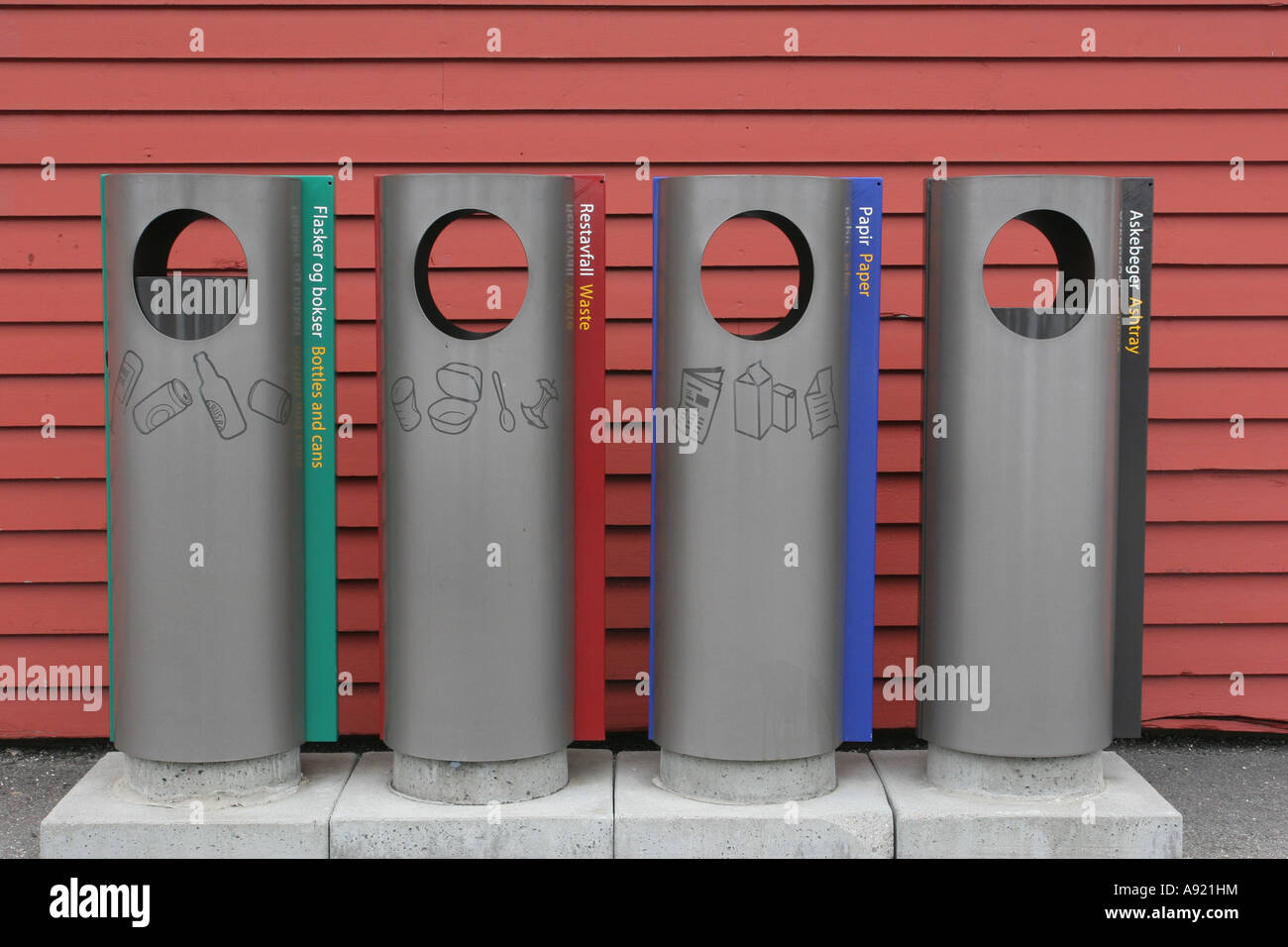 Colour coded recycling bins hi-res stock photography and images - Alamy