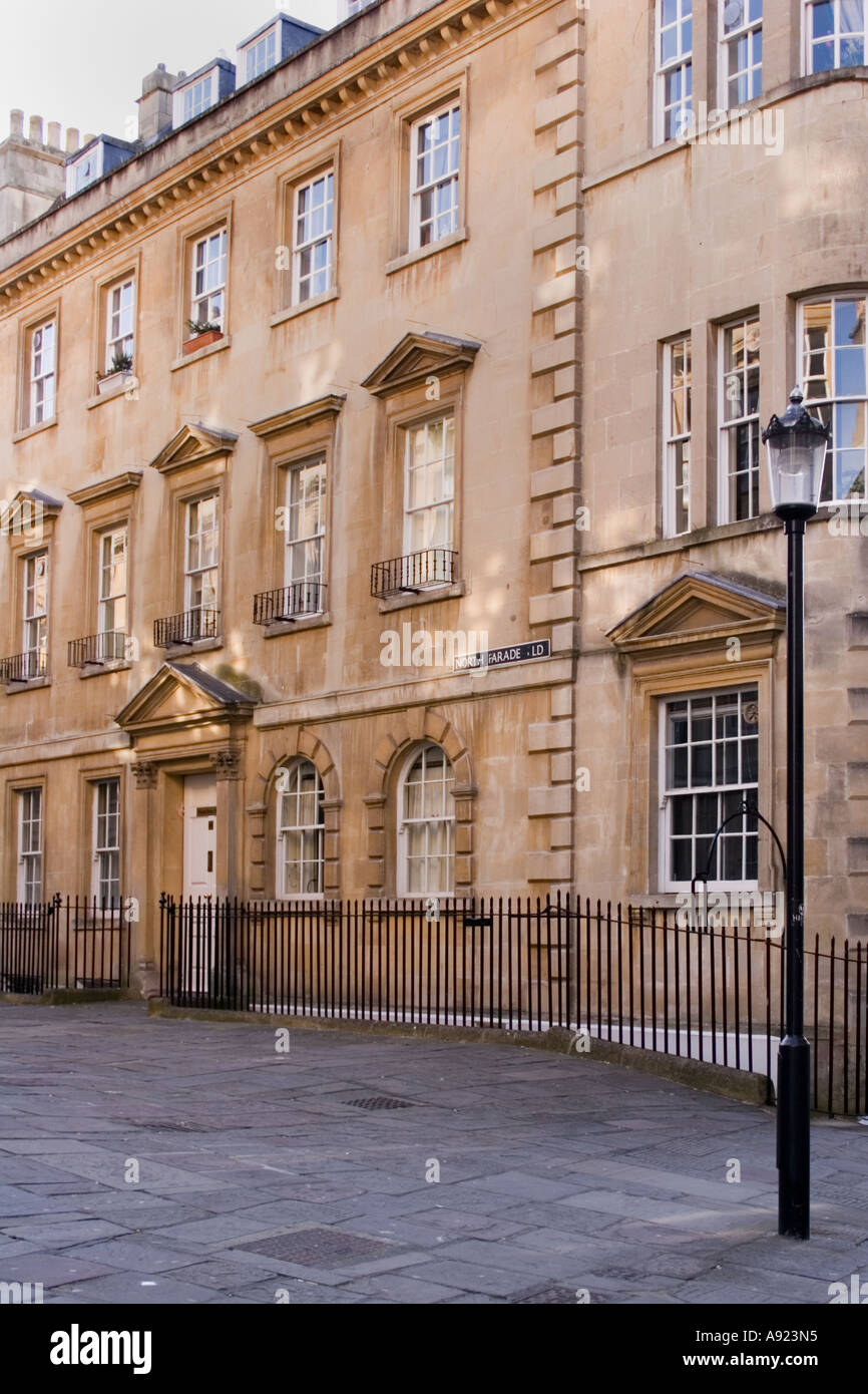 Row houses in bath spa hi-res stock photography and images - Alamy