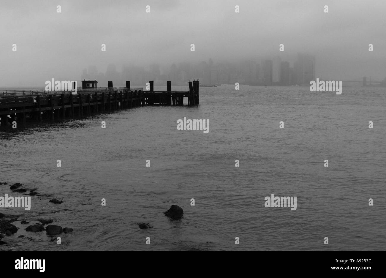 Skyline new york 2002 hi-res stock photography and images - Alamy