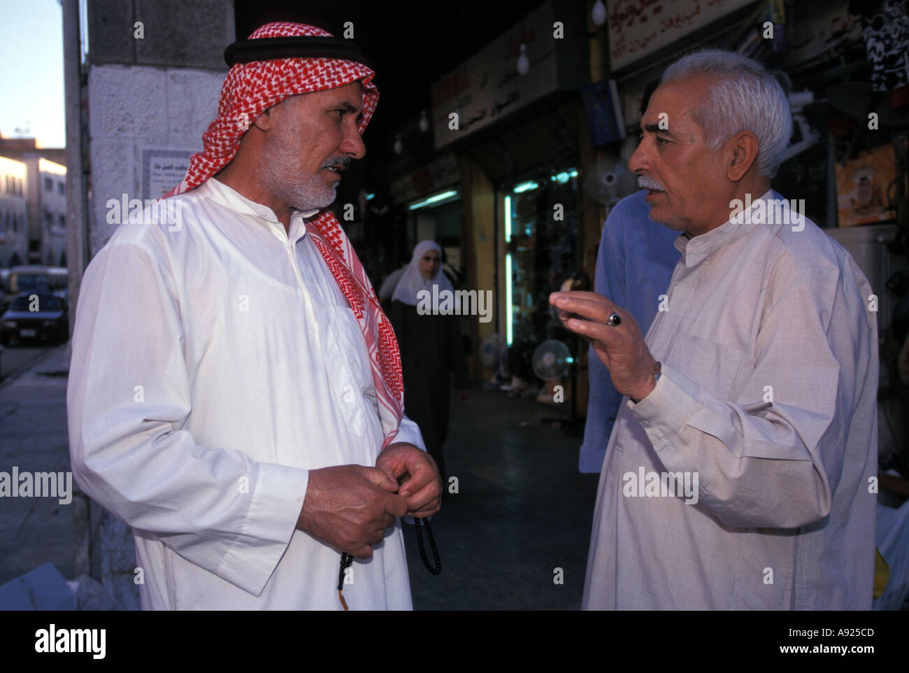 Jordan men conversation hi-res stock photography and images - Alamy