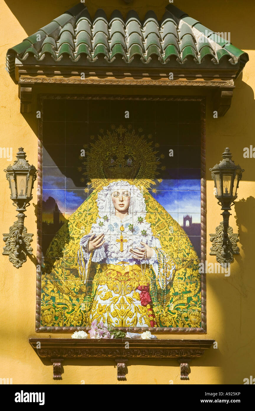 Virgen de la macarena hi-res stock photography and images - Alamy