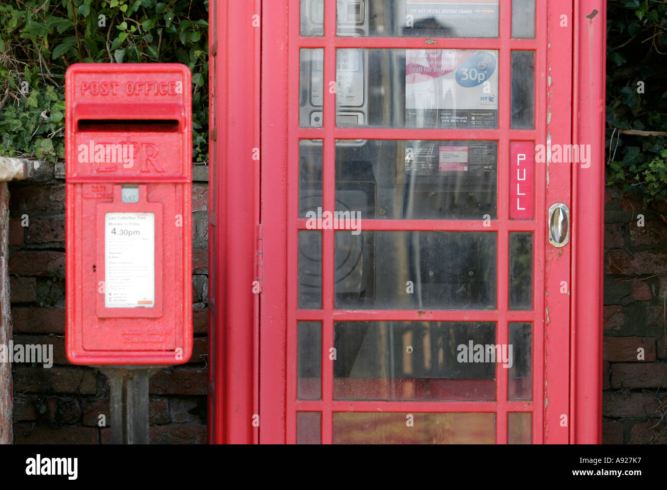 Postbox in sunlight hi-res stock photography and images - Alamy