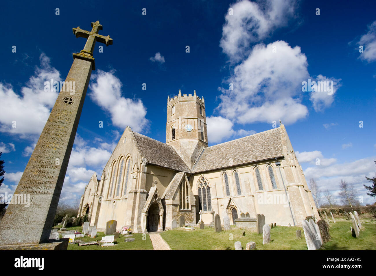 Uffington church in Oxfordshire Stock Photo - Alamy