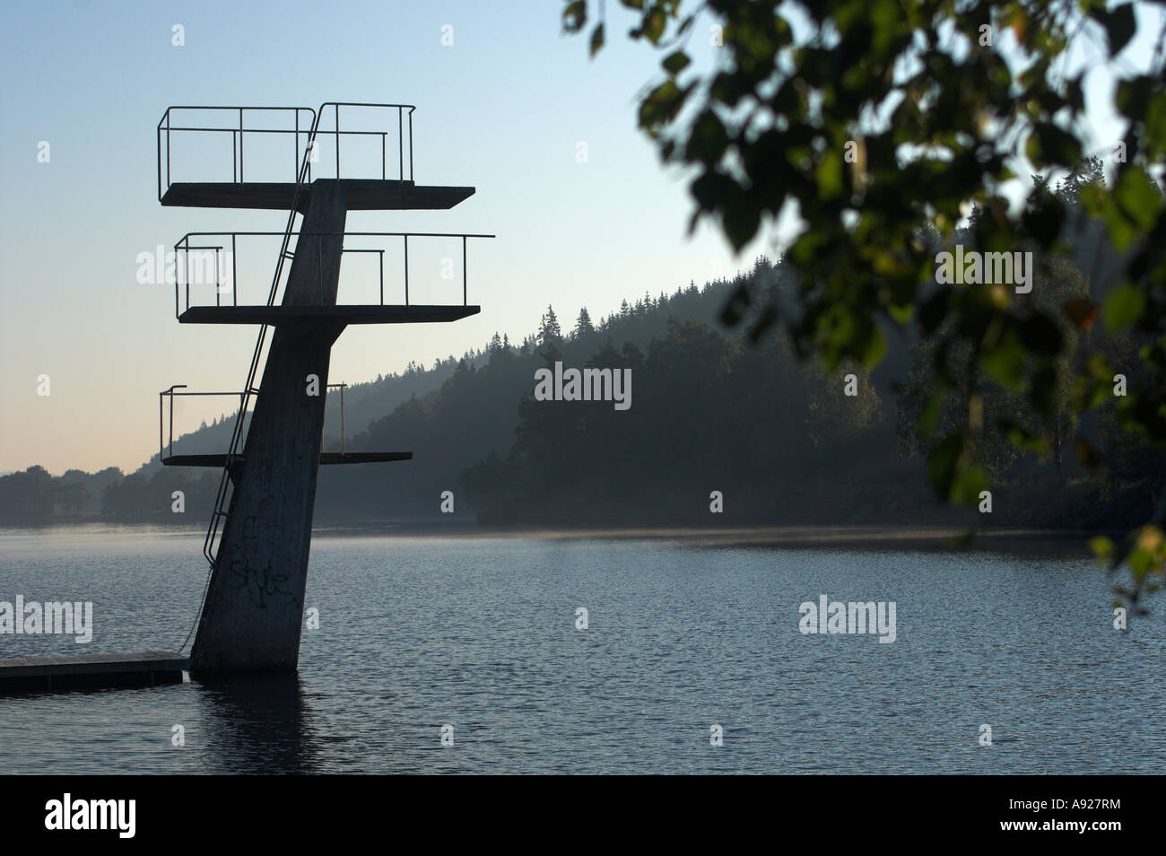 High diving board hi-res stock photography and images - Alamy
