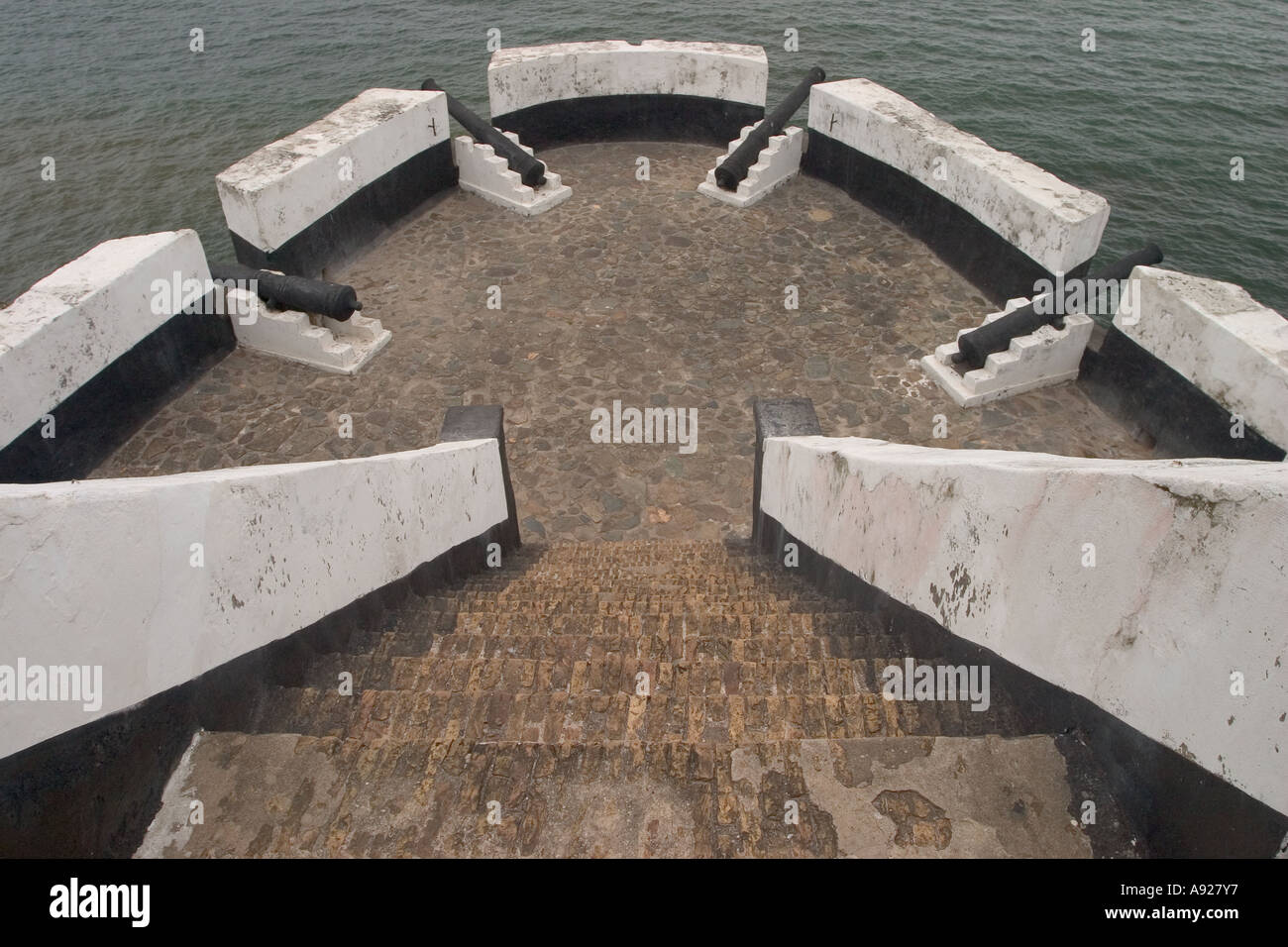 Ghana axim fort castle hi-res stock photography and images - Alamy