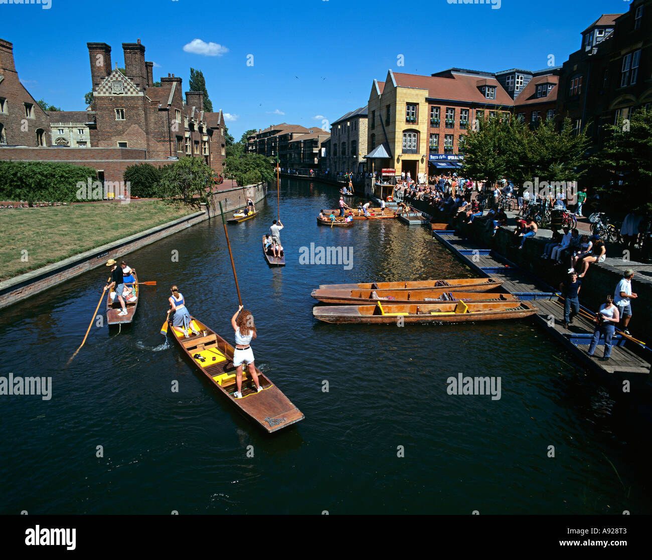 Punting on the River Cam Cambridge Stock Photo - Alamy
