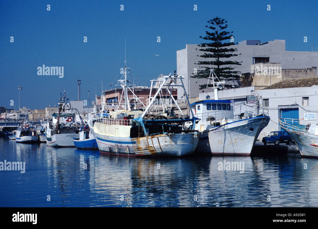 Italy Sicily Mazara del Vallo harbor harbour ships Stock Photo - Alamy Italy Sicily Mazara del Vallo harbor harbour ships Stock Photo - Alamy