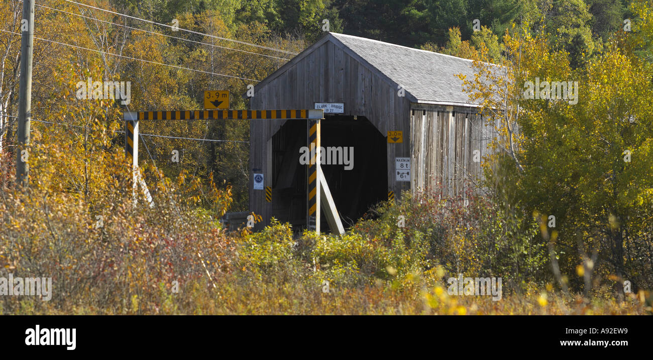 Clarks bridge hi-res stock photography and images - Alamy