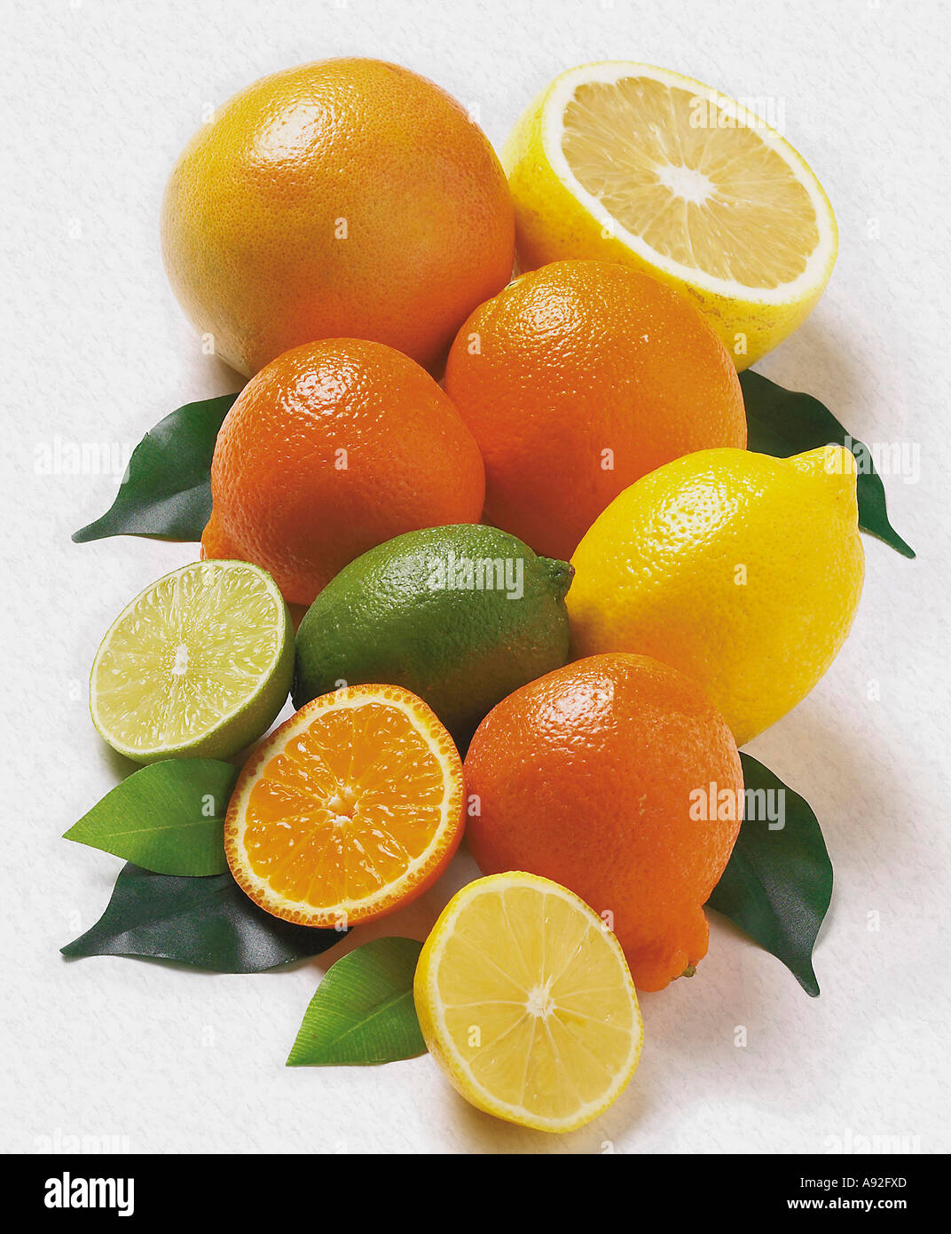 Ruby grapefruit cross section hi-res stock photography and images - Alamy