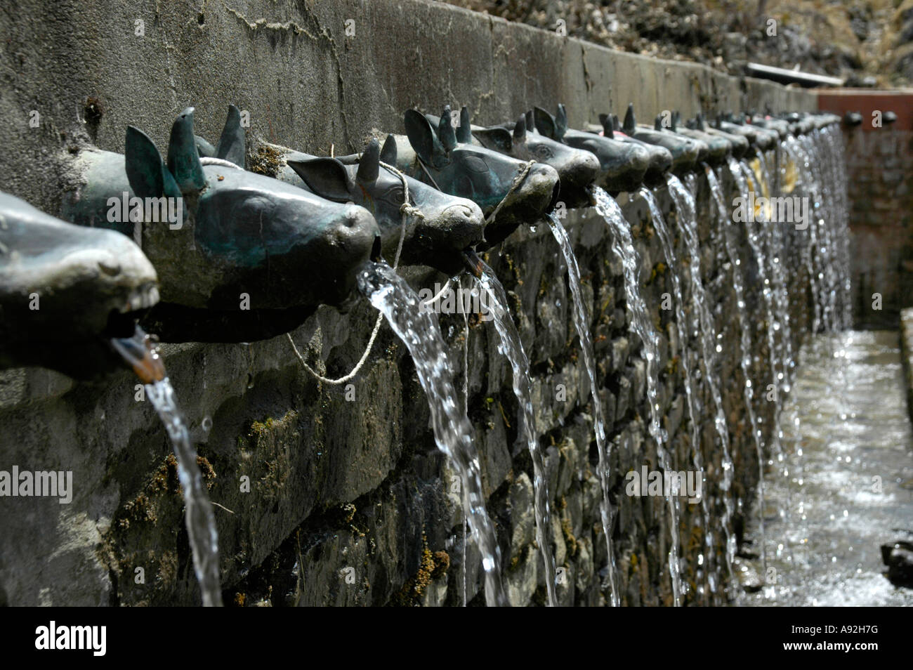 Water spouts hi-res stock photography and images - Alamy
