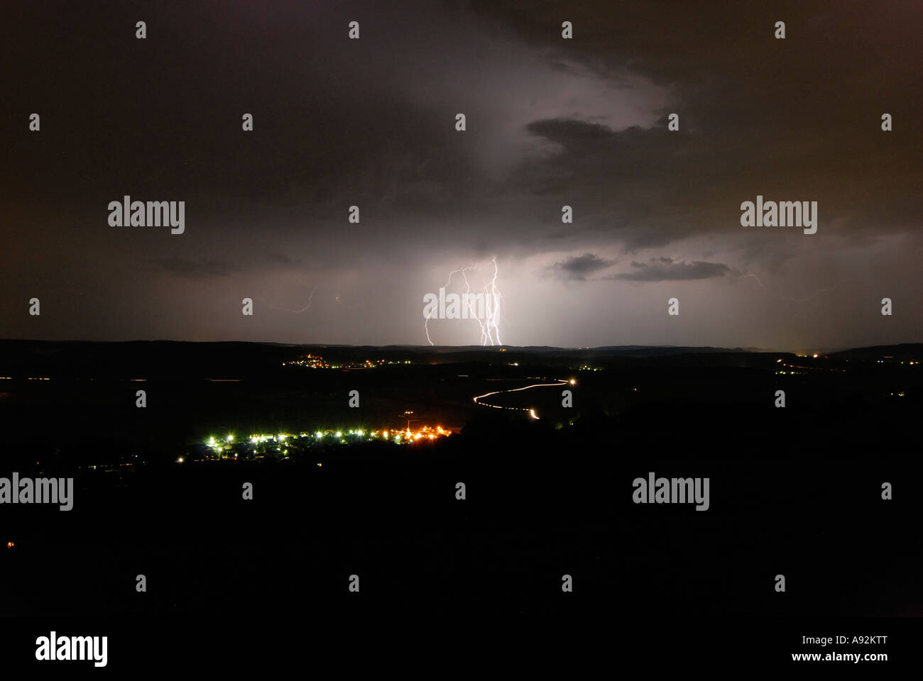 Thunder lightnings storm hi-res stock photography and images - Alamy