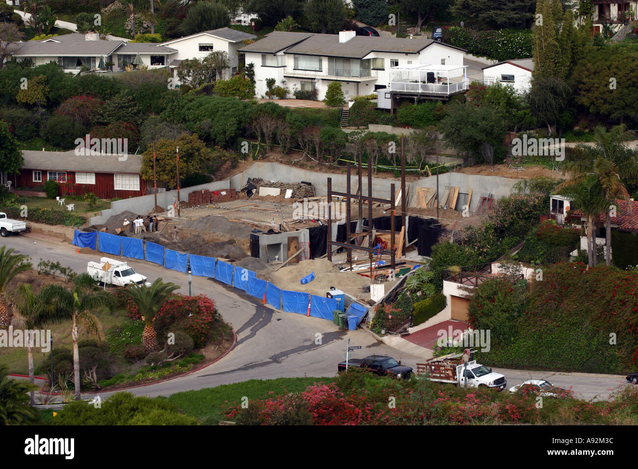 Mud slide house hi-res stock photography and images - Alamy