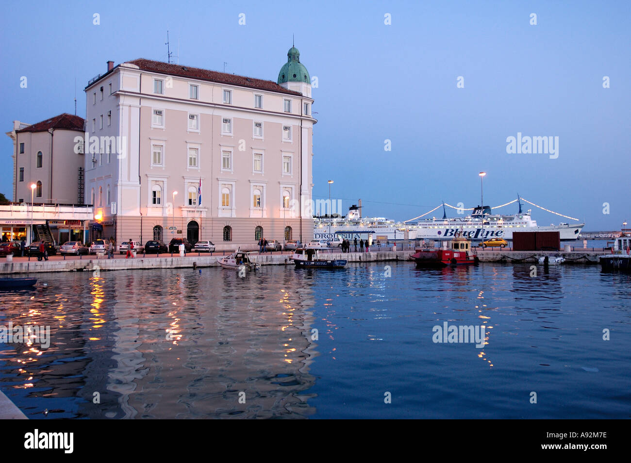 Sea split hi-res stock photography and images - Alamy
