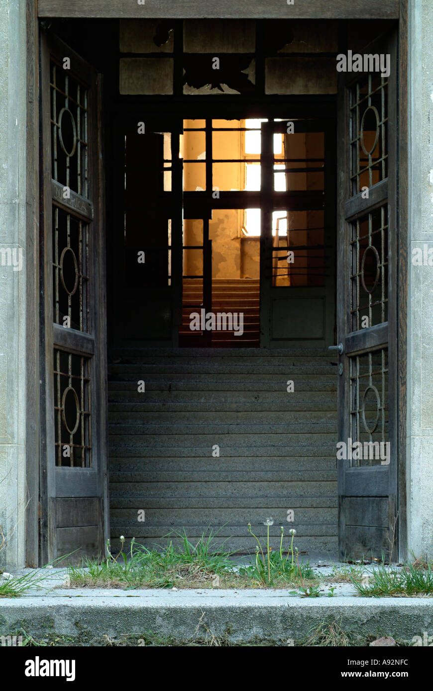 Entrance to a Derelict Building Stock Photo - Alamy