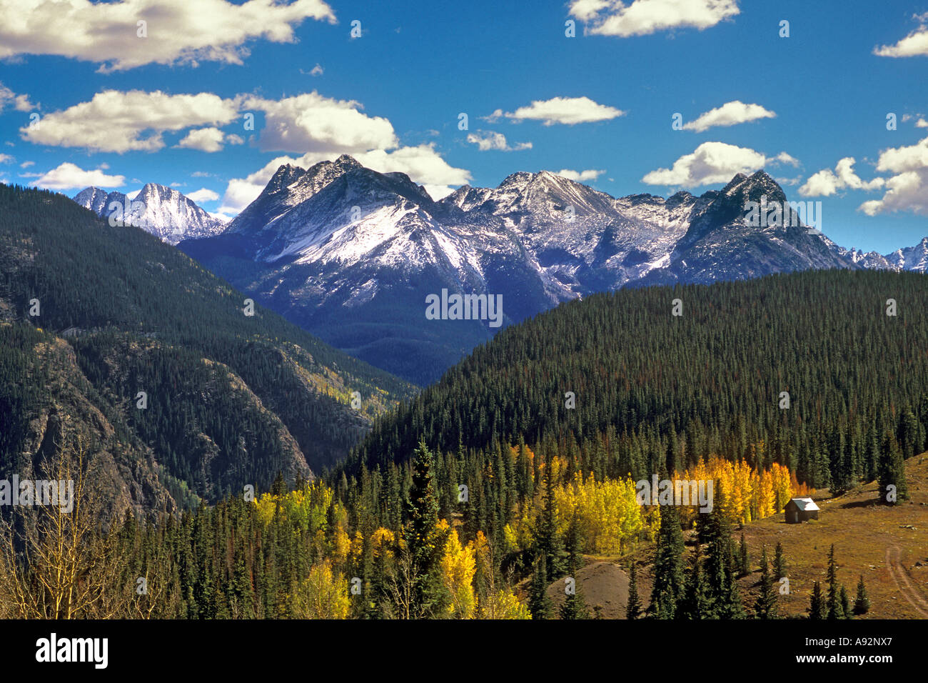 Molas pass hi-res stock photography and images - Alamy