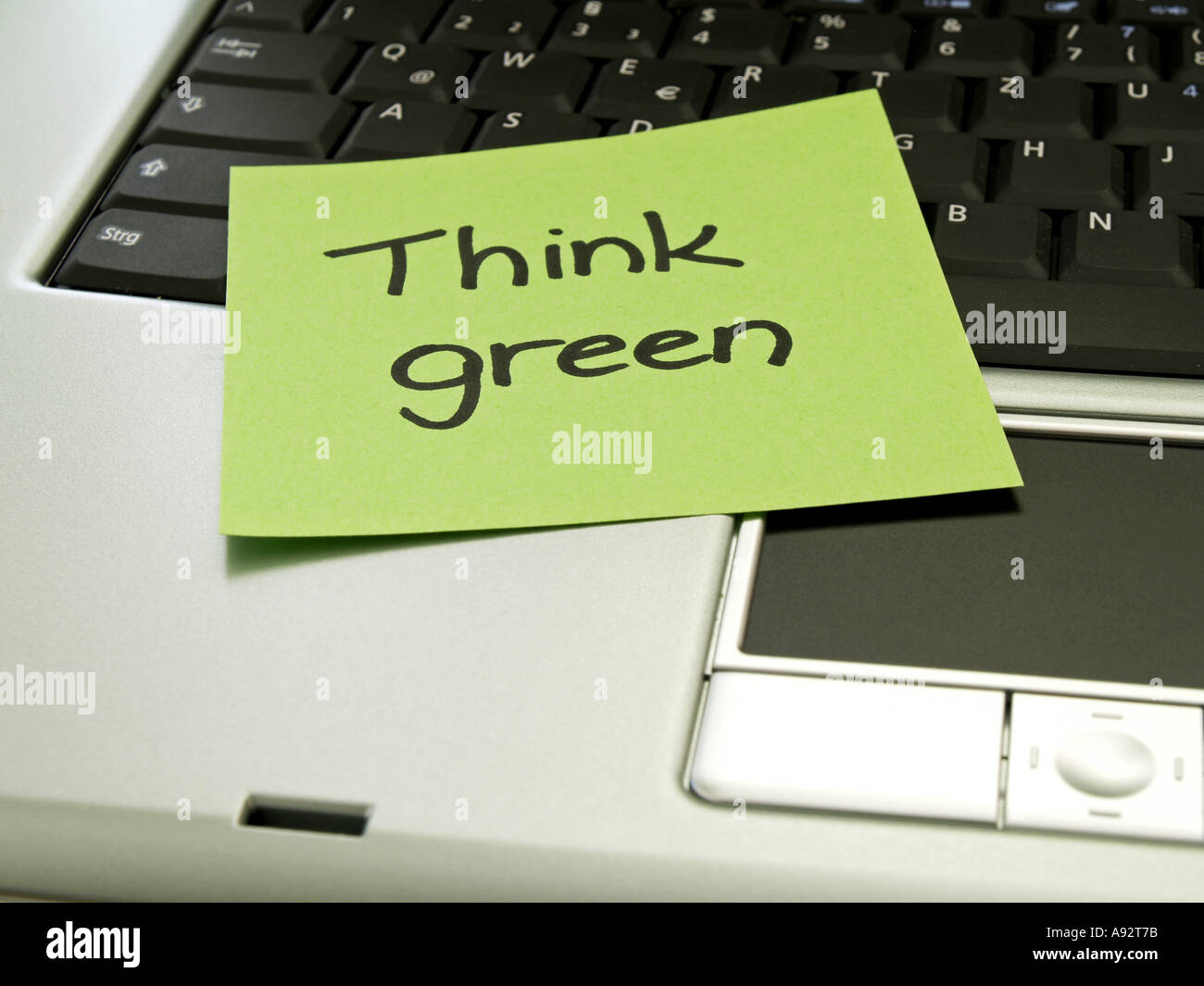 memo note on notebook, think green Stock Photo - Alamy