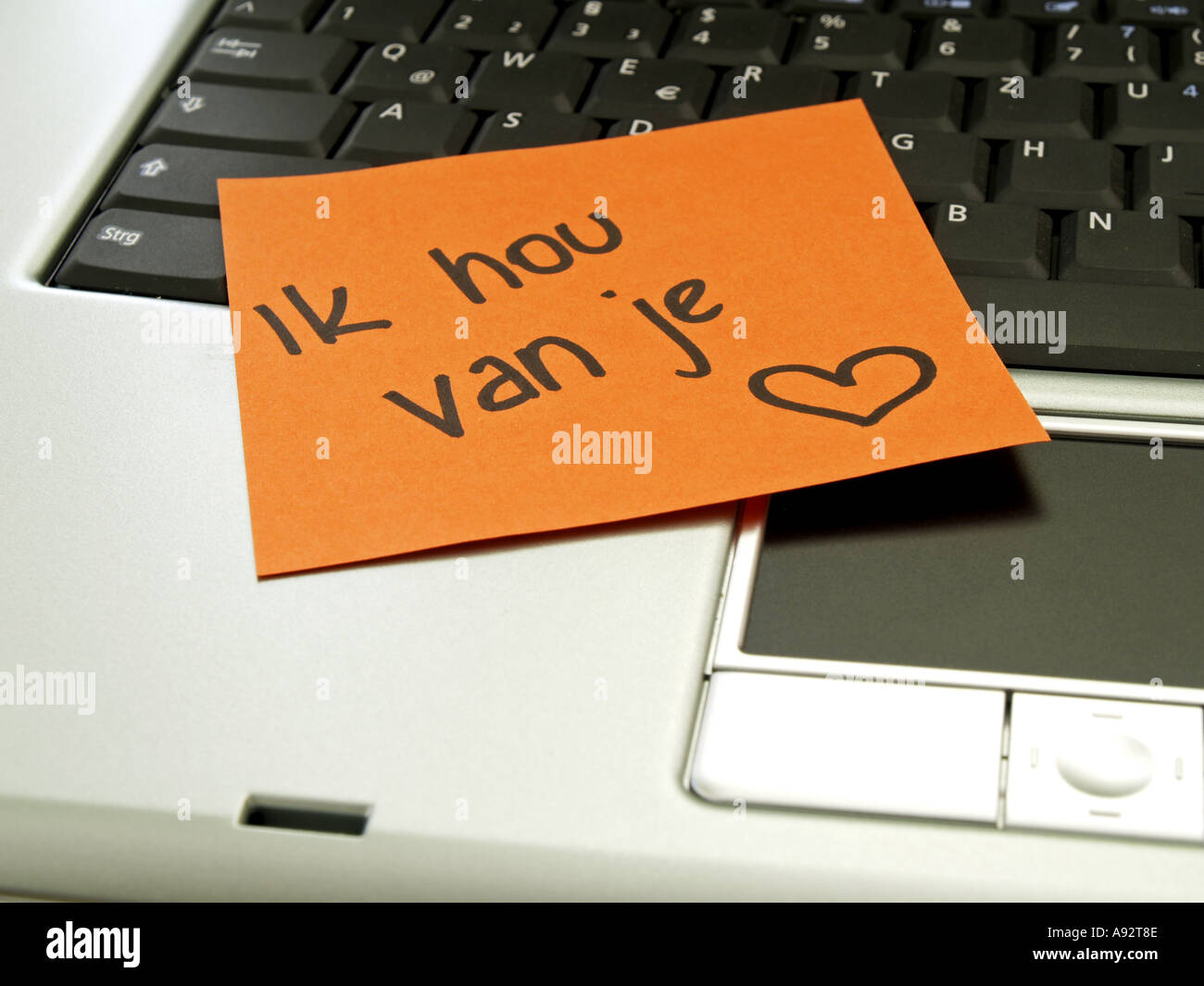 Post it note love message hi-res stock photography and images - Alamy