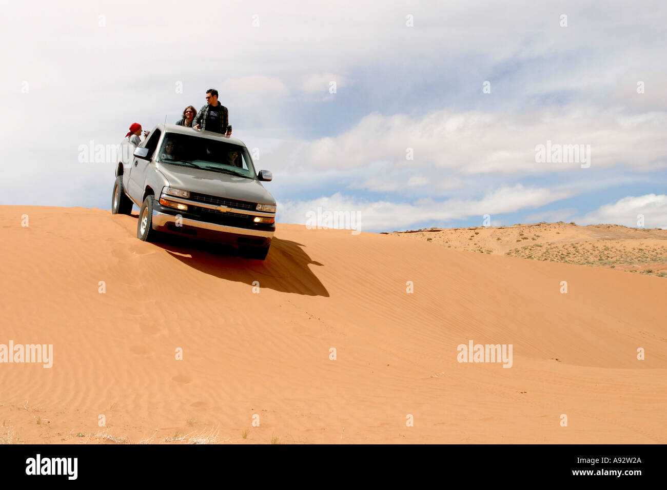 Car driving dust usa hi-res stock photography and images - Alamy