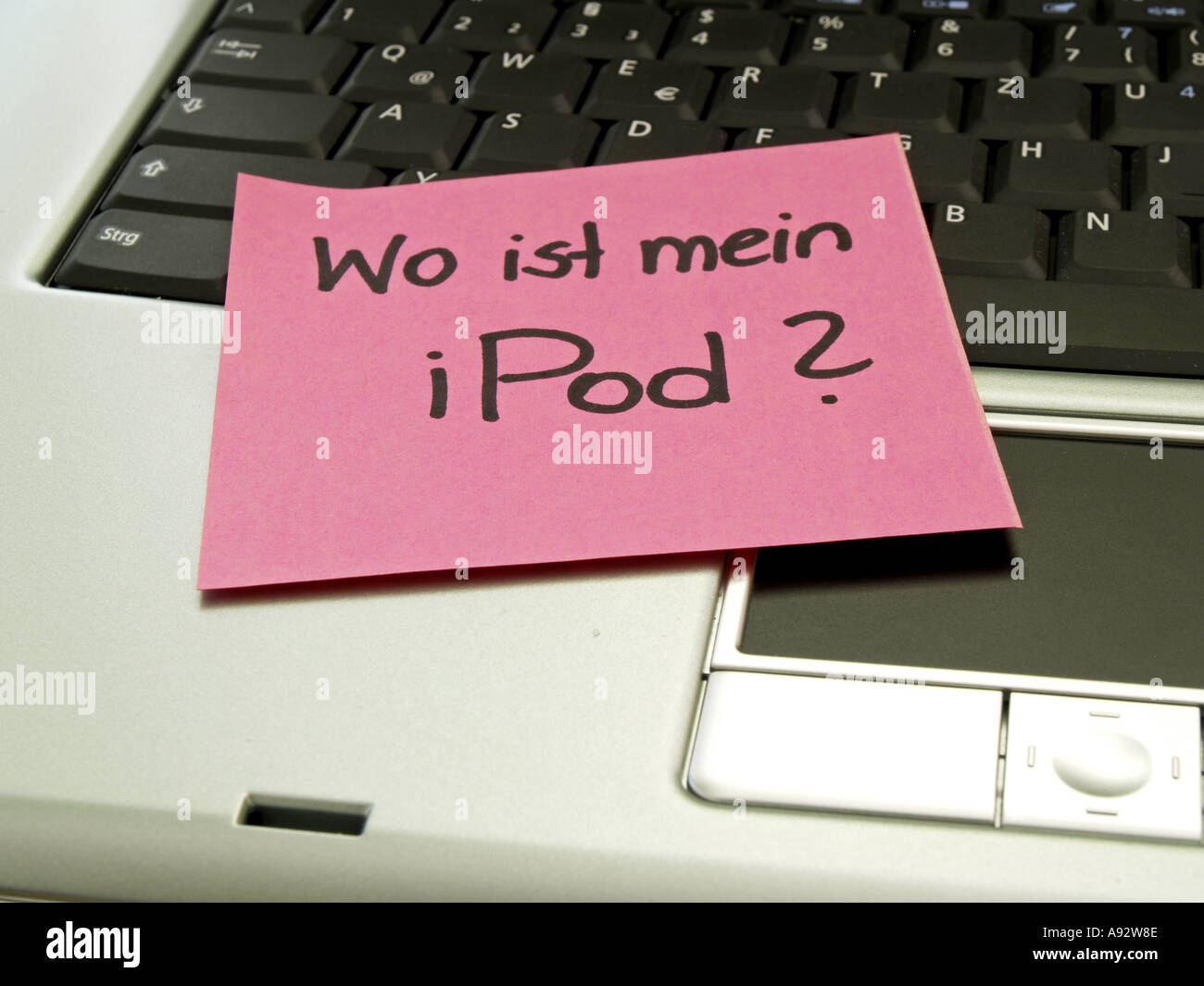 Ipod music notes hi-res stock photography and images - Alamy