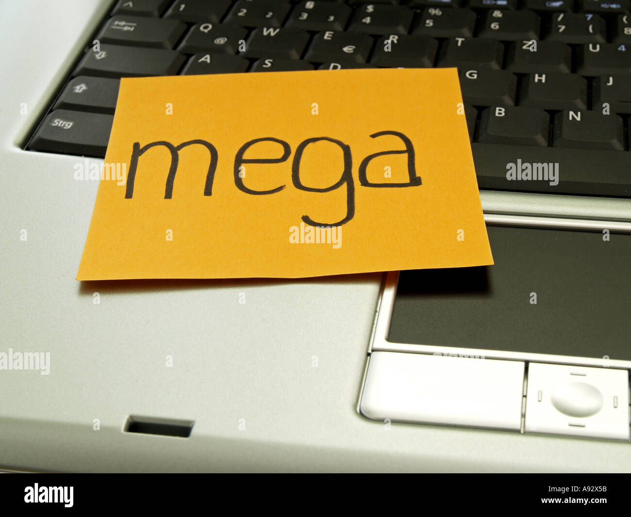 memo note on notebook, mega Stock Photo - Alamy