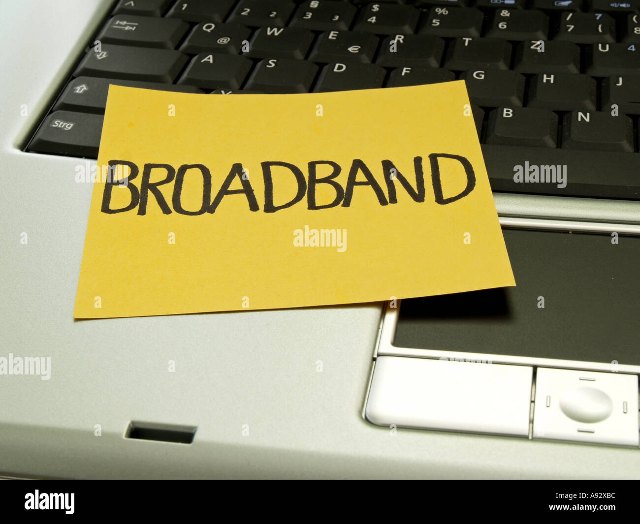 memo note on notebook, broadband Stock Photo - Alamy