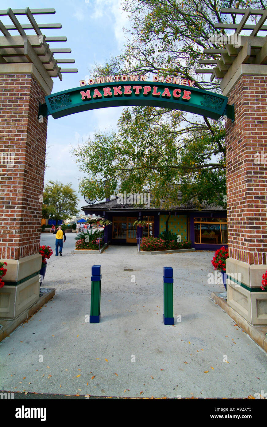 Downtown disney marketplace hi-res stock photography and images - Alamy
