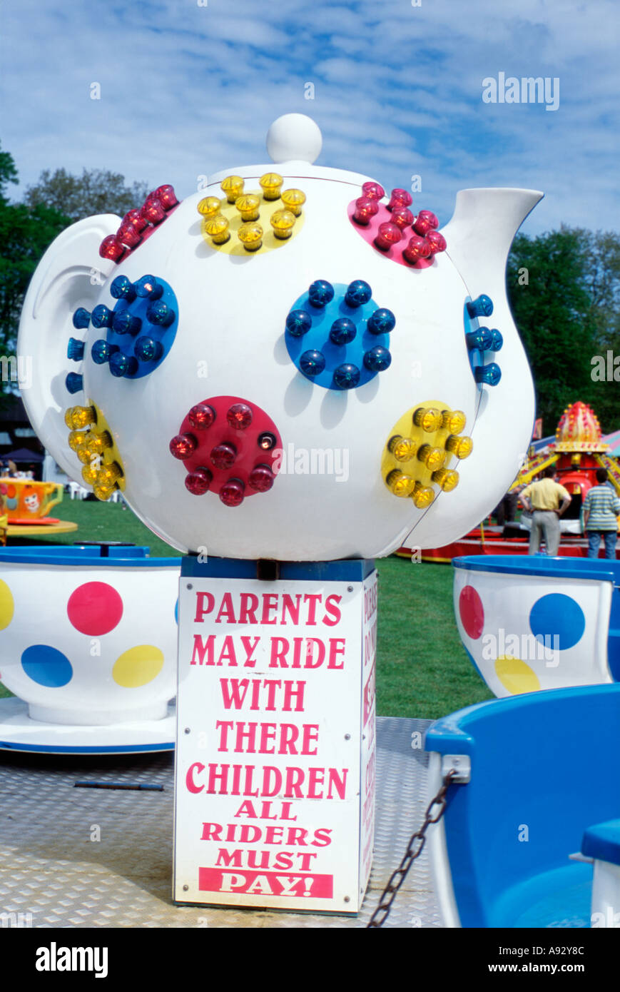 Giant teapot giant tea pot hi-res stock photography and images - Alamy