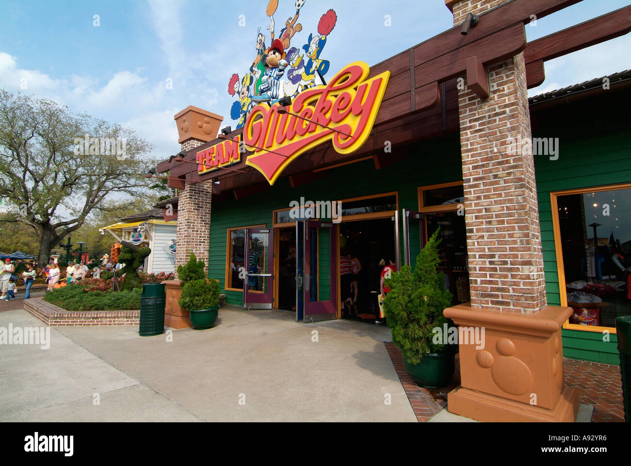 Downtown Disney Marketplace is a Disney World shopping district ...