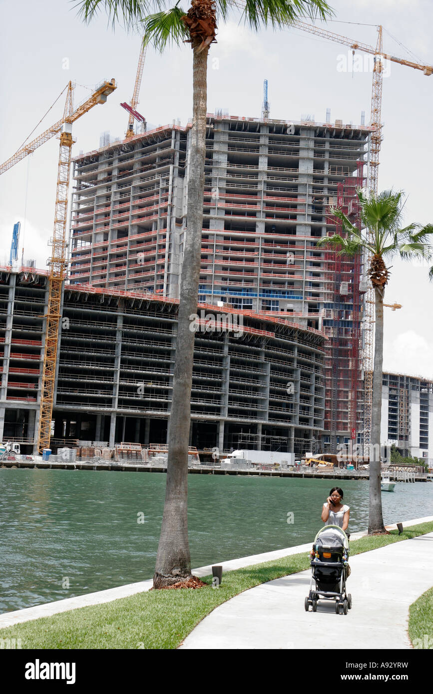 Biscayne bay water new high rise hi-res stock photography and images ...