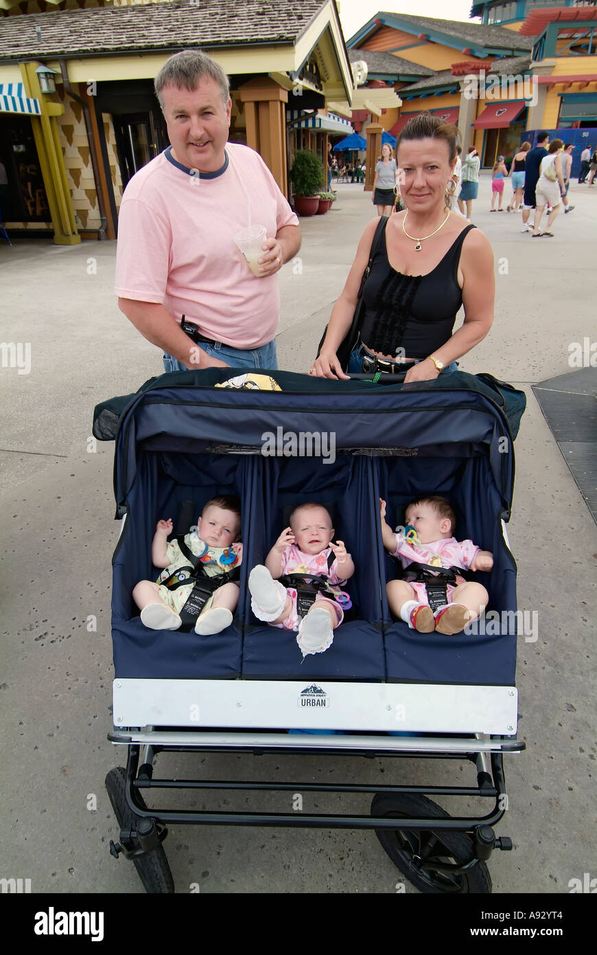 Identical triplets hi-res stock photography and images - Alamy
