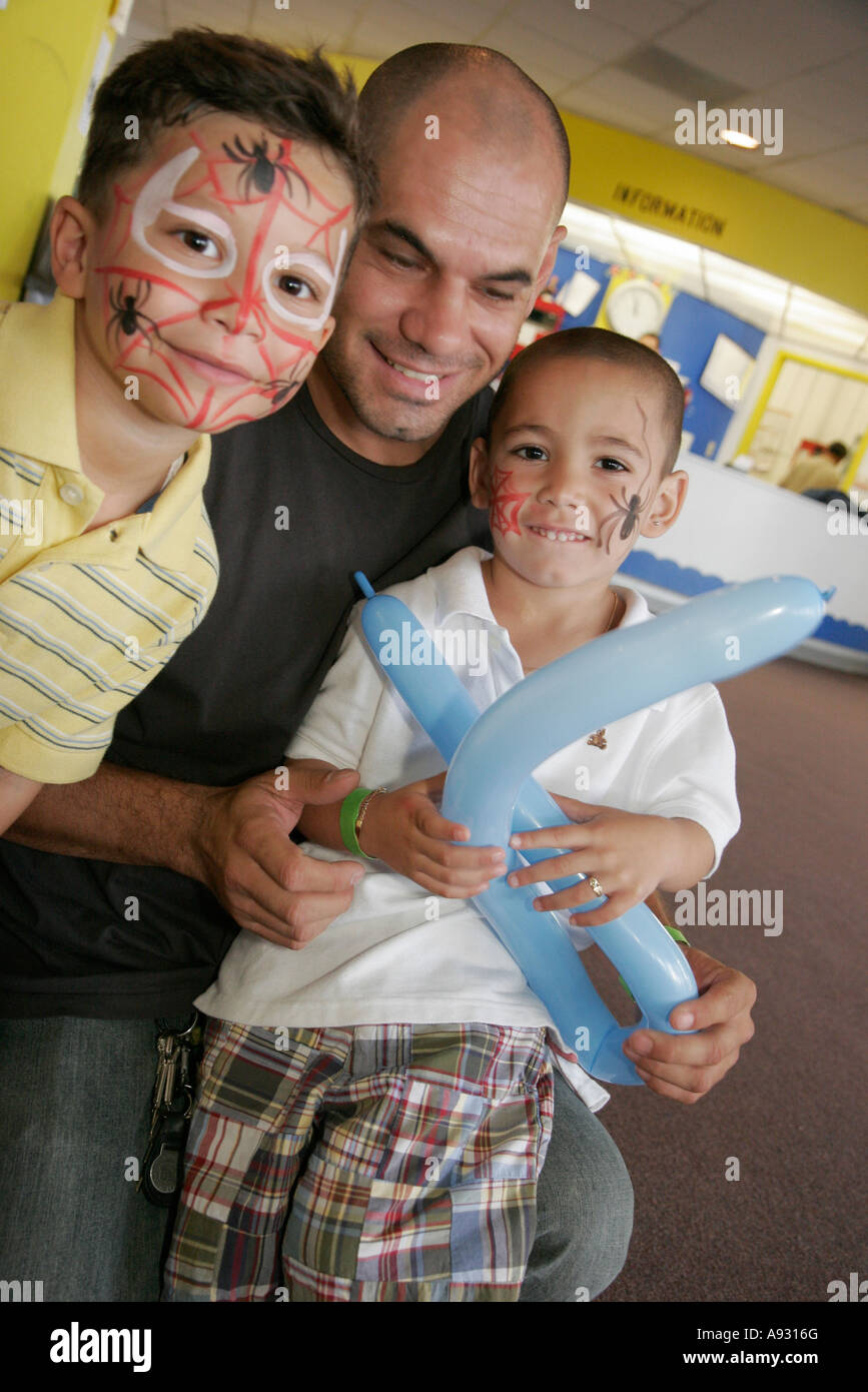 Scott rakow youth center hi-res stock photography and images - Alamy