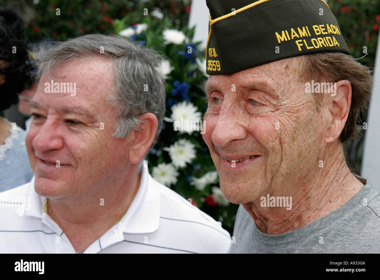 Elderly people police usa hi-res stock photography and images - Alamy