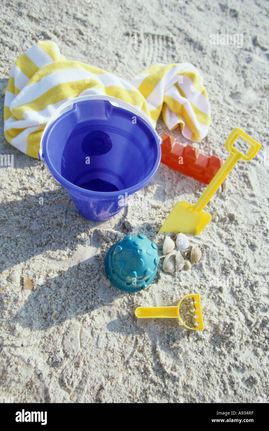 Striped pail hi-res stock photography and images - Alamy