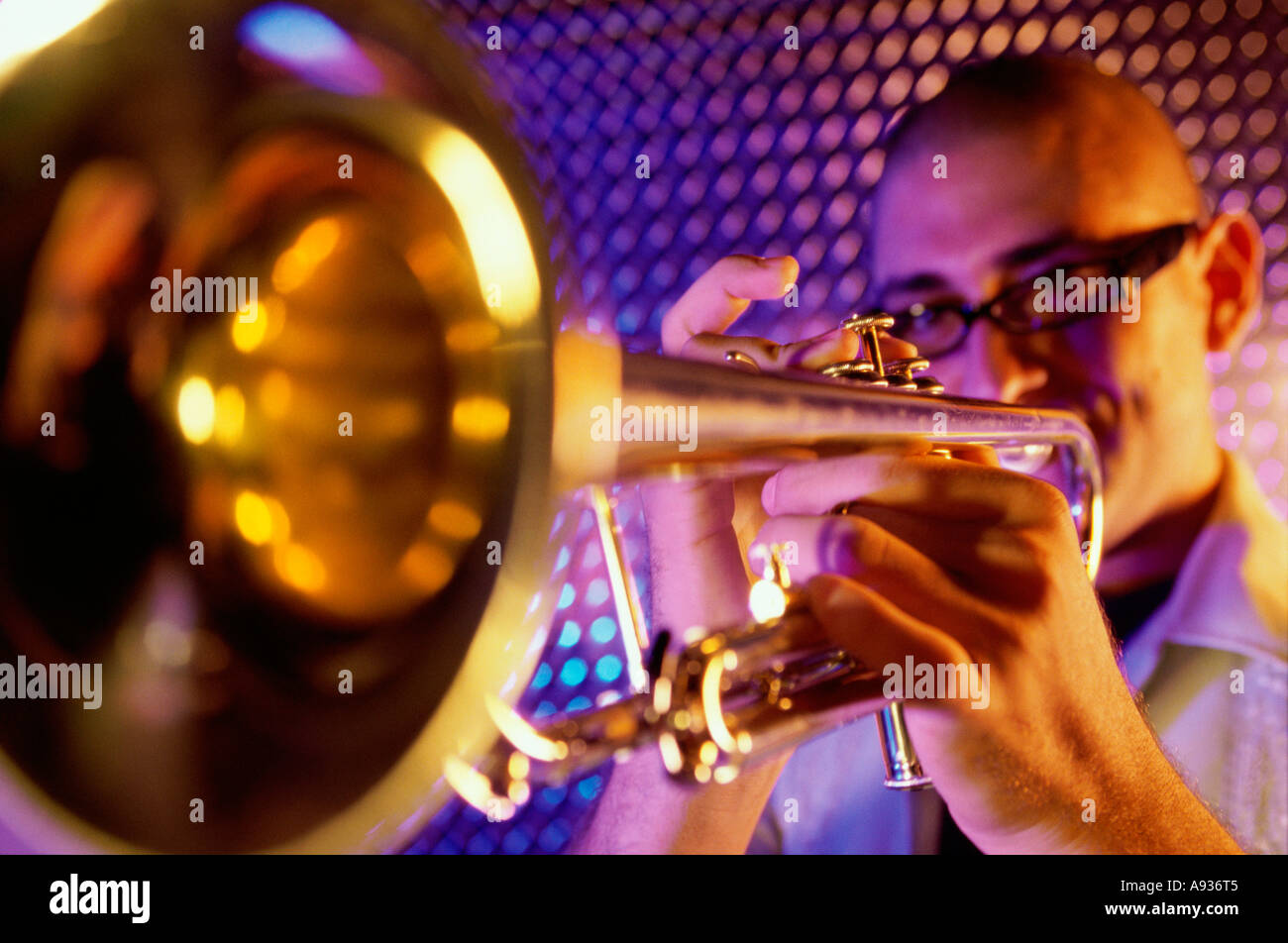 Playing trumpet hi-res stock photography and images - Alamy