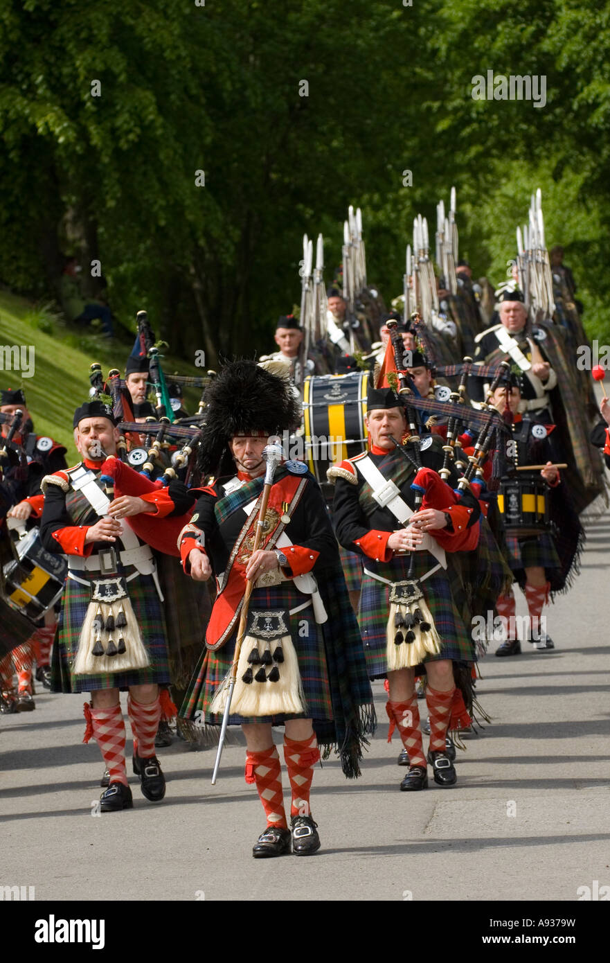 Atholl Highlanders in parade Stock Photo - Alamy