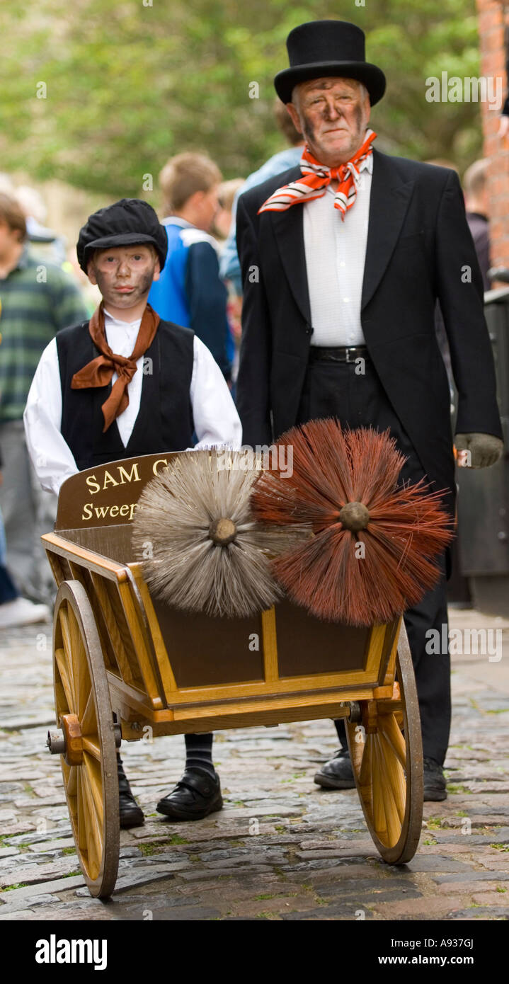 Victorian chimney sweep child hi-res stock photography and images - Alamy Victorian chimney sweep child hi-res stock photography and images - Alamy