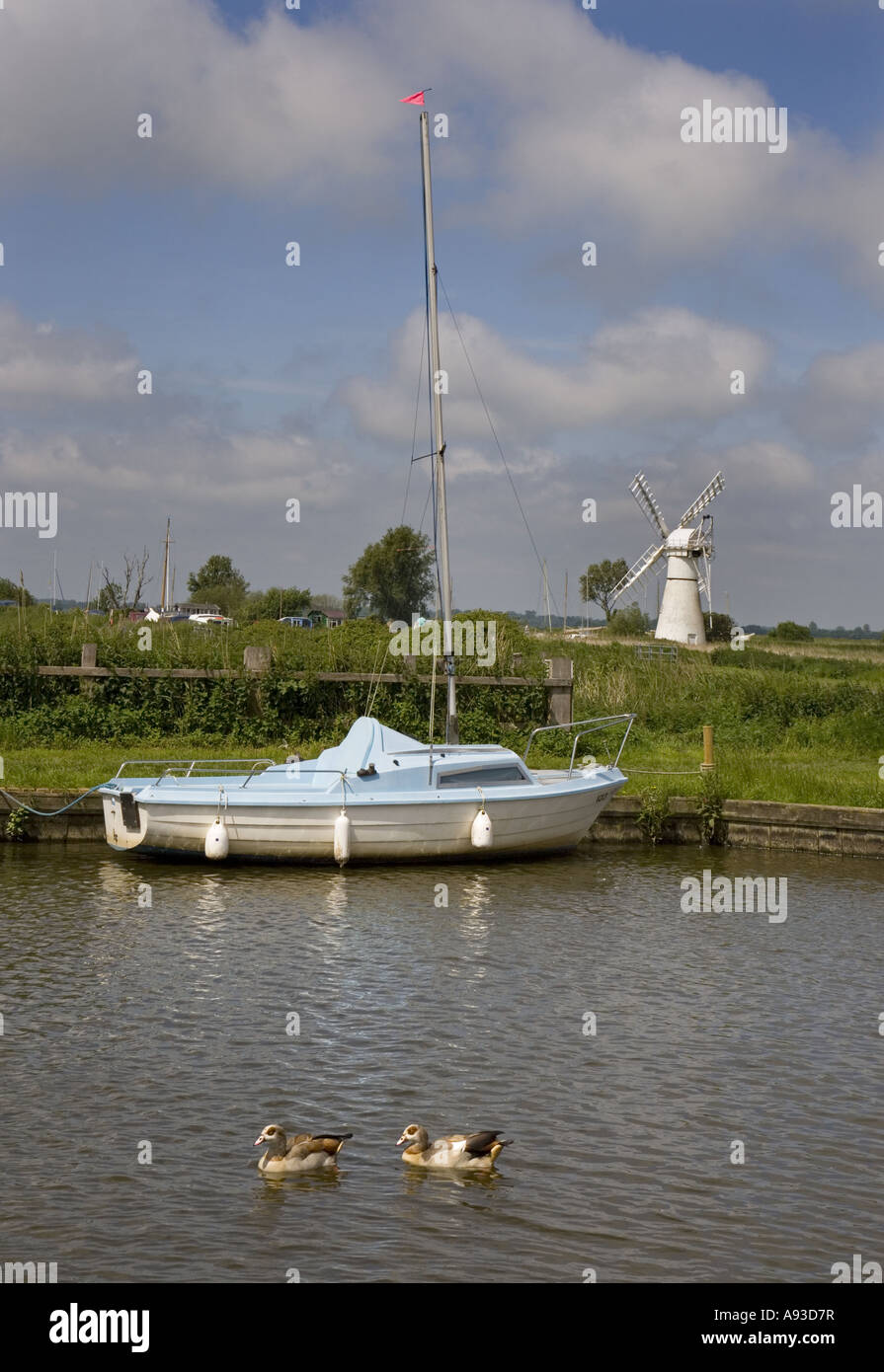 Thurne Windmill on the River Thurne Norfolk Broads National Park ...