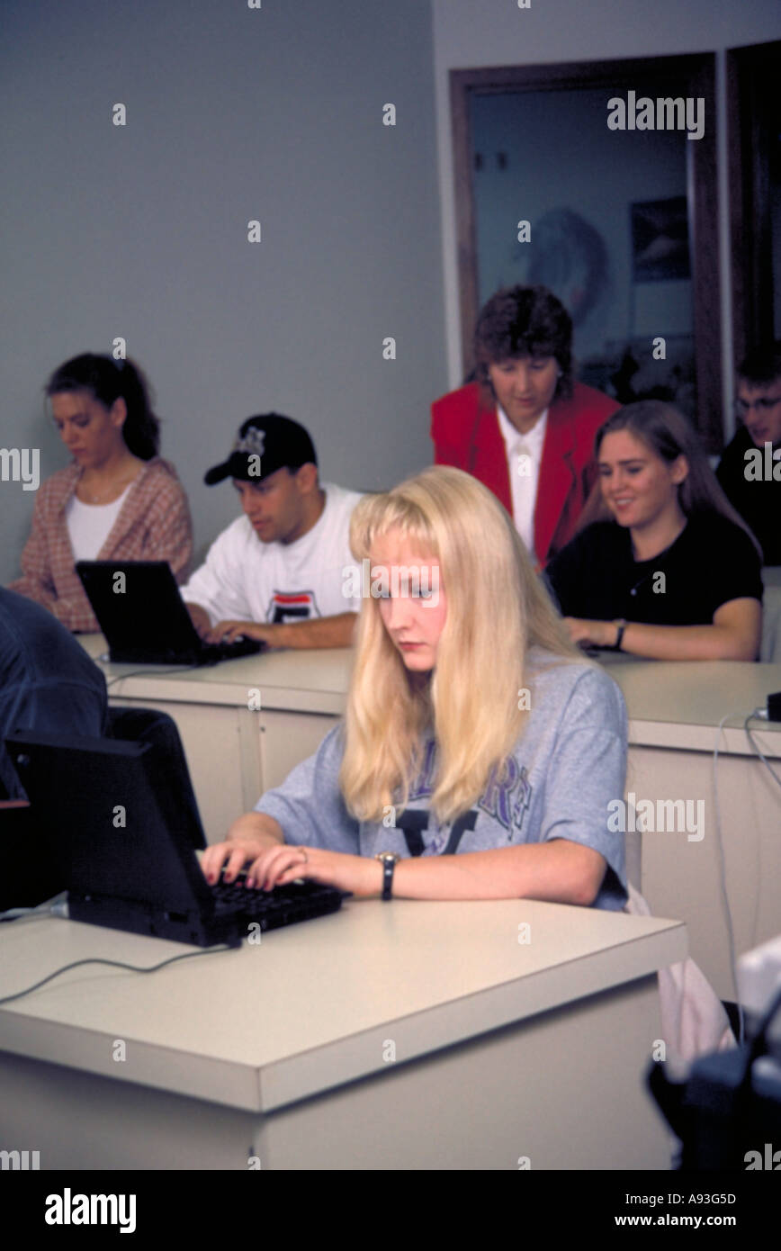 College students in computer lab Iowa Stock Photo - Alamy