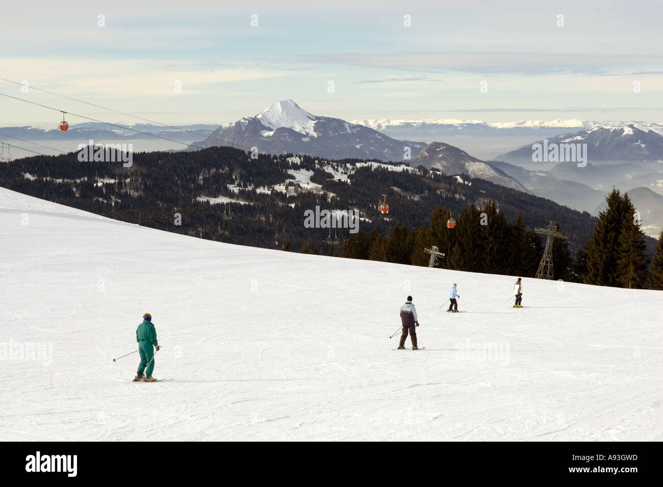 Samoens Skiers High Resolution Stock Photography and Images - Alamy