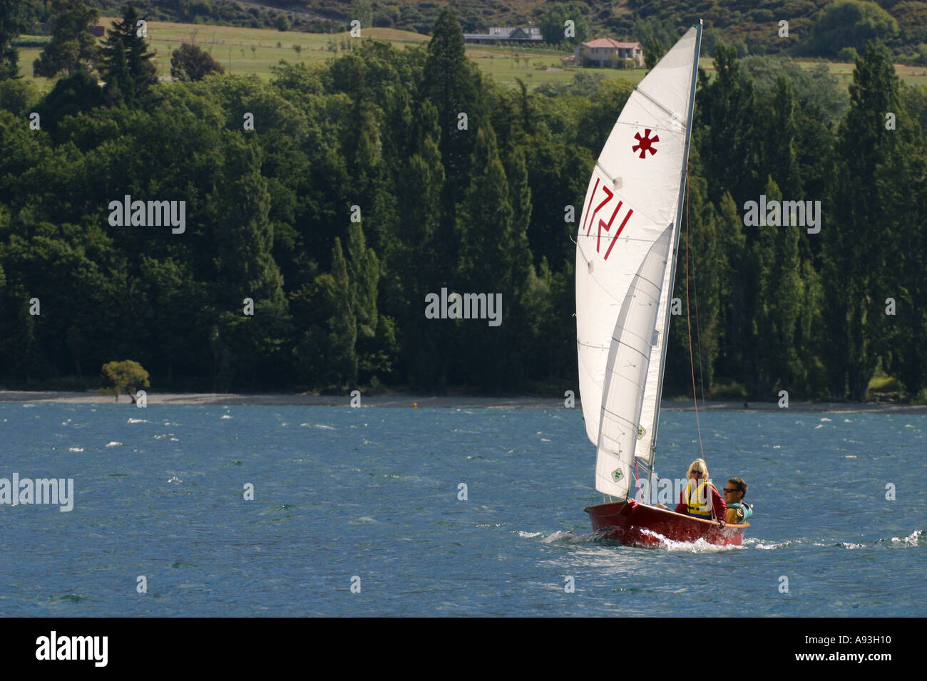 Mature sailing couple 50s hi-res stock photography and images - Alamy