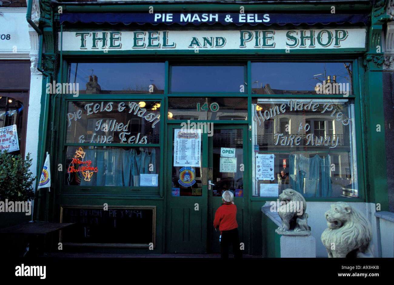 London pie and eel shop hi-res stock photography and images - Alamy