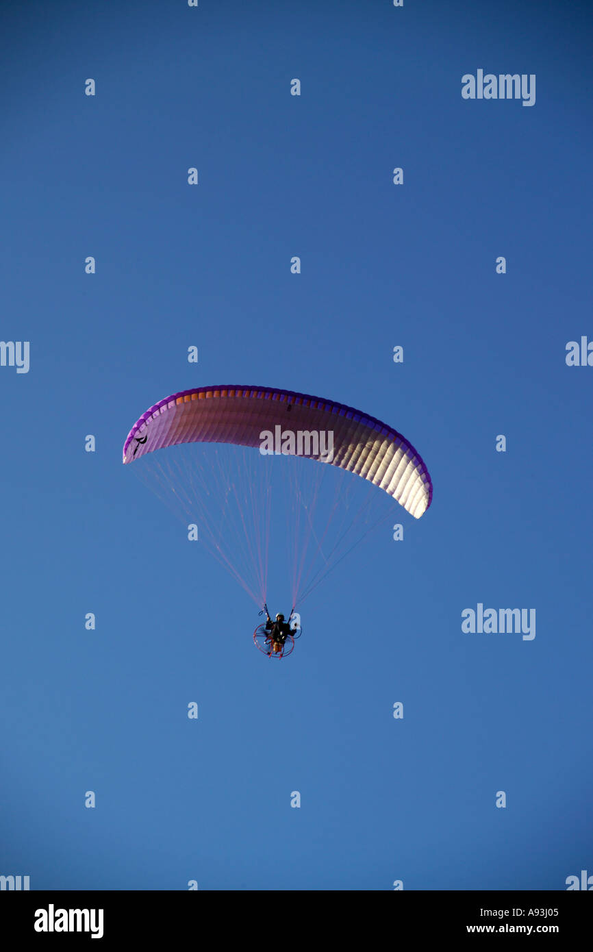 Motorised parachute hi-res stock photography and images - Alamy