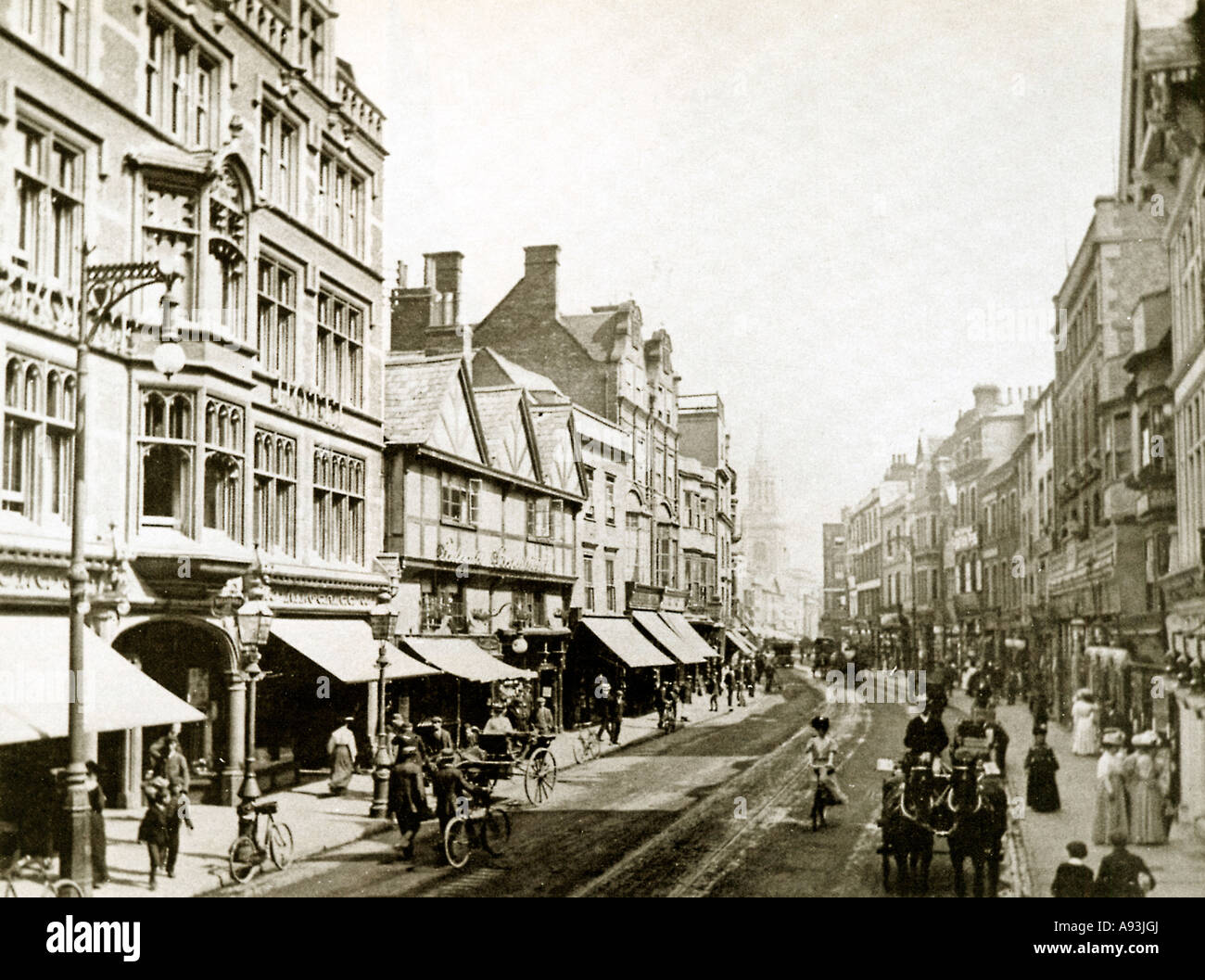 Edwardian street scene hi-res stock photography and images - Alamy
