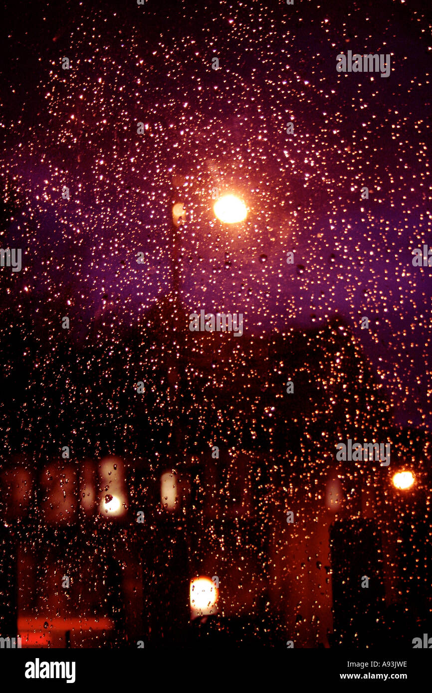 Raindrops window hi-res stock photography and images - Alamy