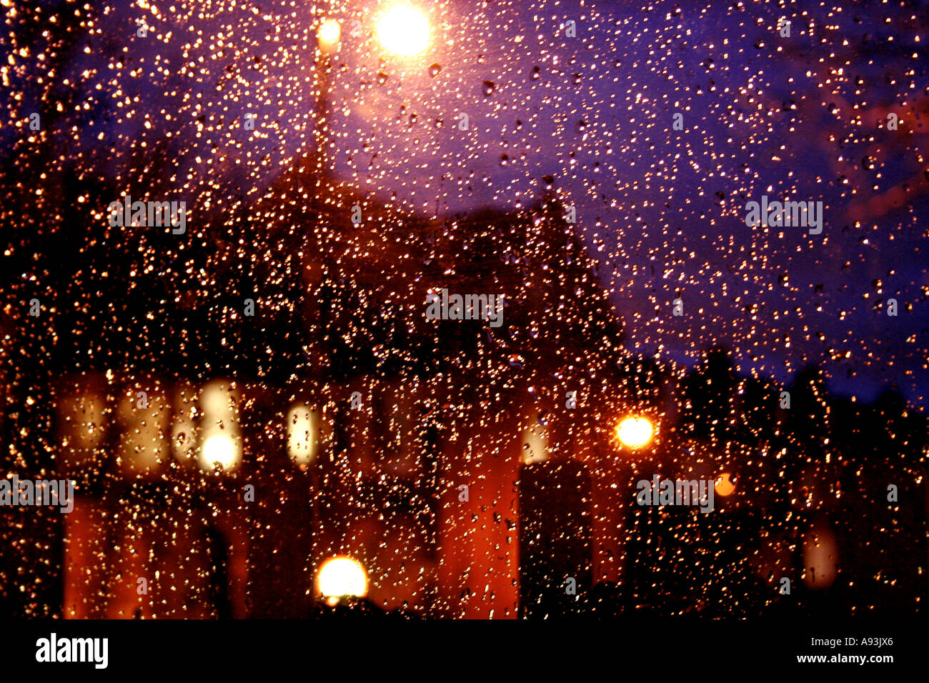 Raindrops window hi-res stock photography and images - Alamy