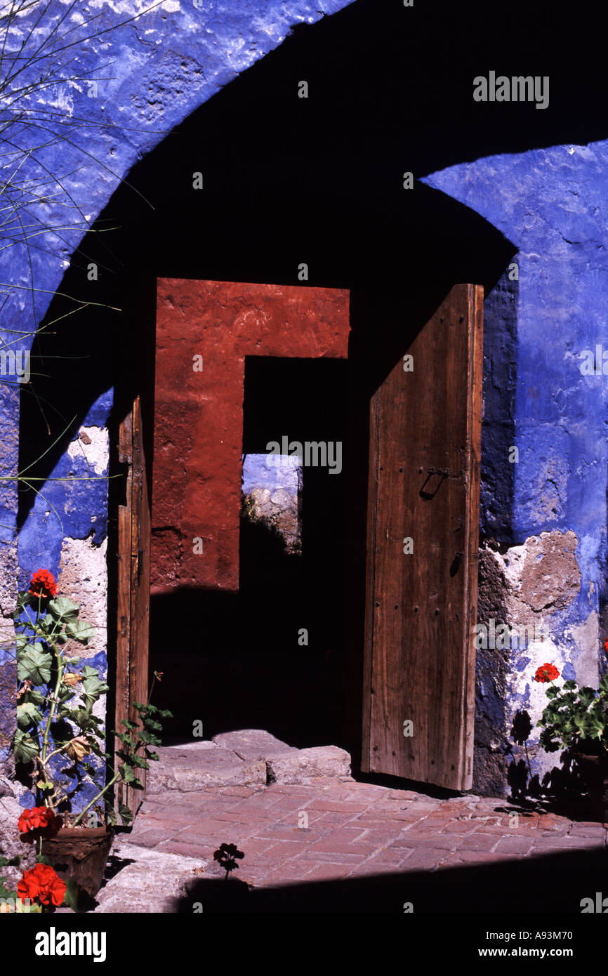 Peruvian doorway in a monastery in Arequipa Stock Photo - Alamy